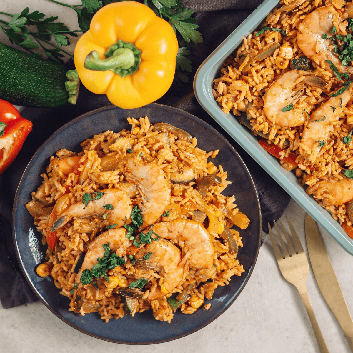 Mexicaanse rijst met scampi's en courgette